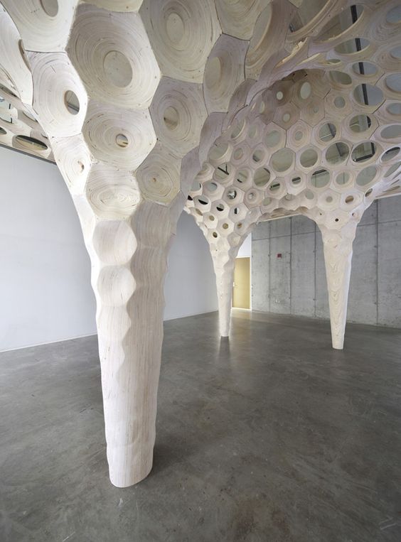 SOCIETY OF SPECTACLES vs. ARCHITECTURE - Valentina Ožbolt - architect